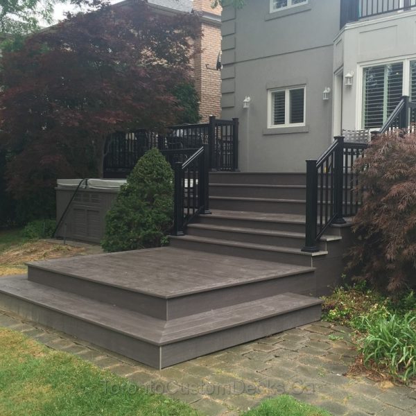 Composite deck with aluminum railings - Toronto Custom deck design ...
